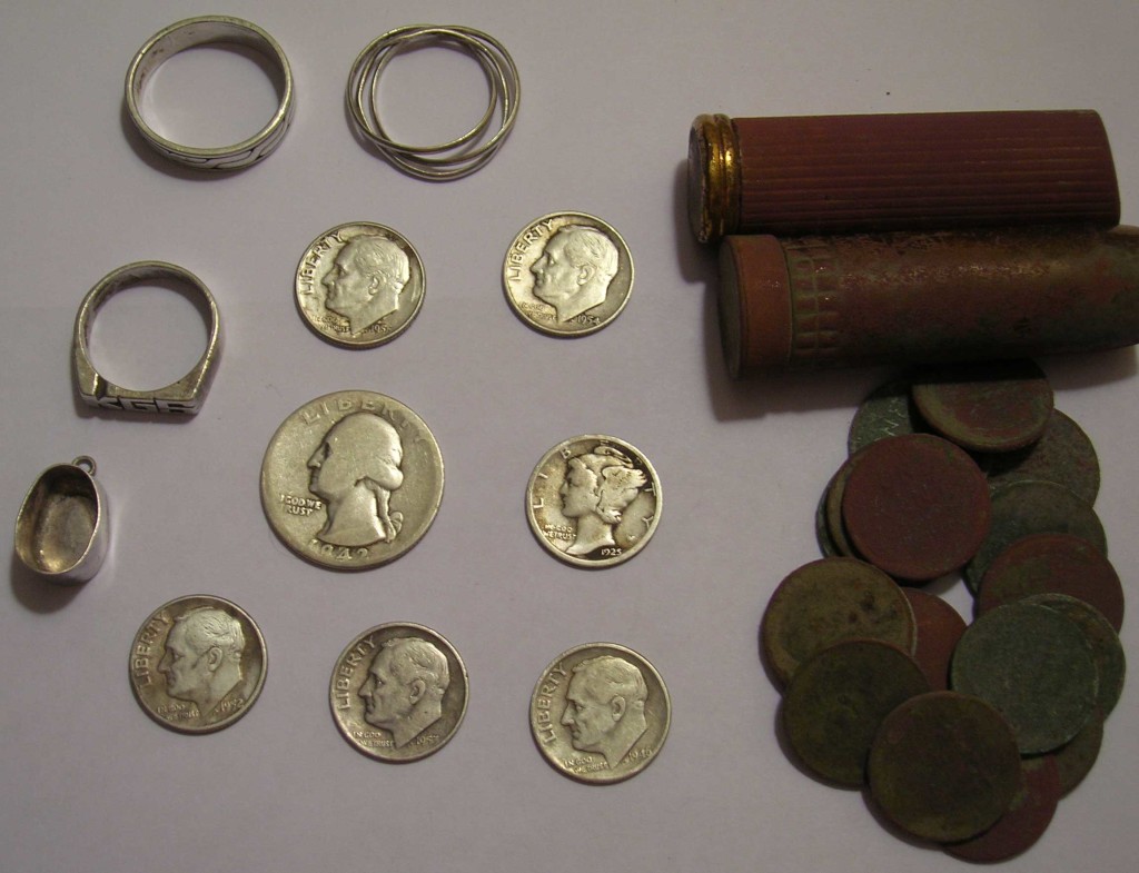 Large mansion gives up 11 silvers in one day - Metal detecting finds- Cutaplug Site